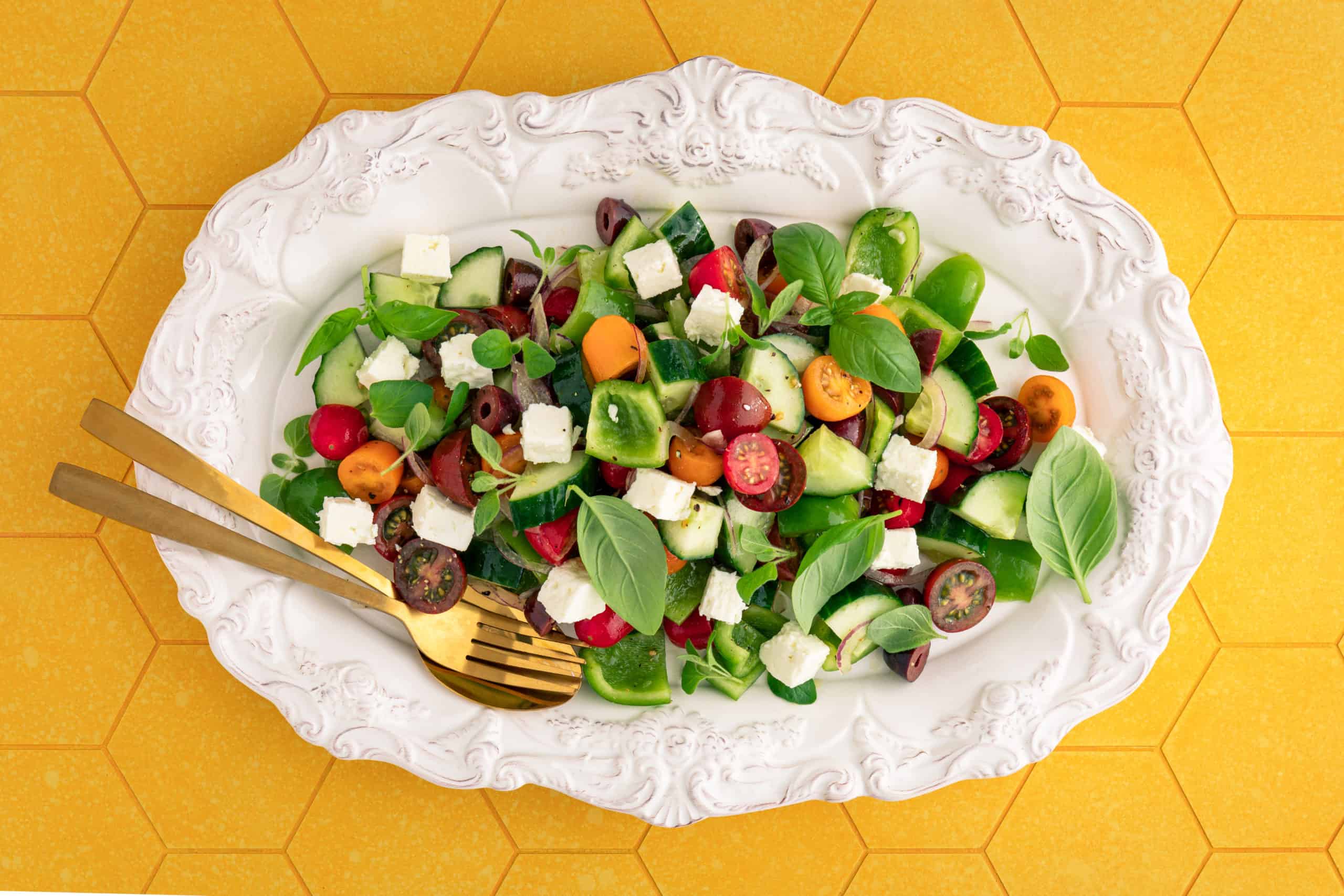 Recipe: Greek country salad | D'Connect